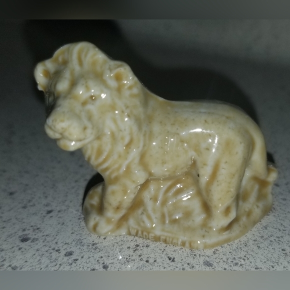 Wade | Art | Vintage Wade Whimsies Red Rose Tea Collectible Lion ...